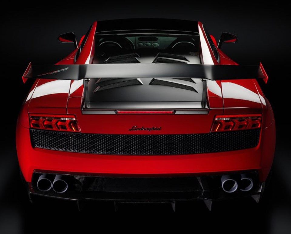 İtalya’nın 150. yılını kutlayan Lamborghini