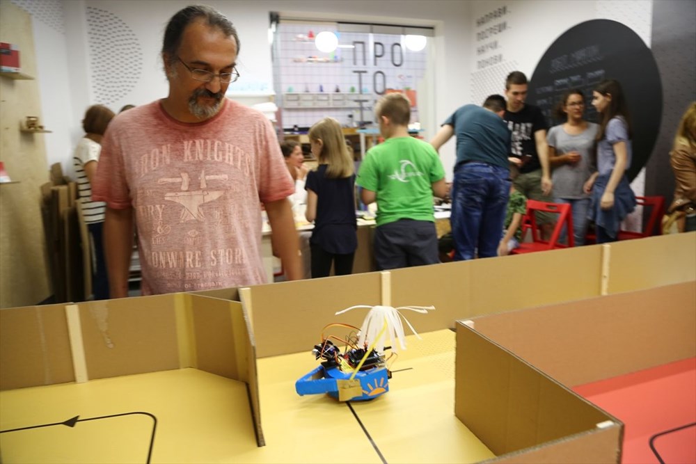 Nikola Tesla'nın anısına robot maratonu düzenlendi - Son Dakika ...