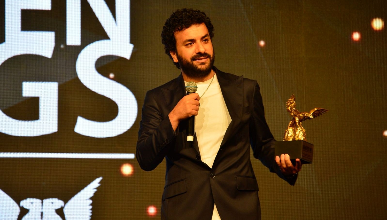 Hasan Can Kaya kimdir, kaç yaşında? Hasan Can Kaya ve Cem Yılmaz ...