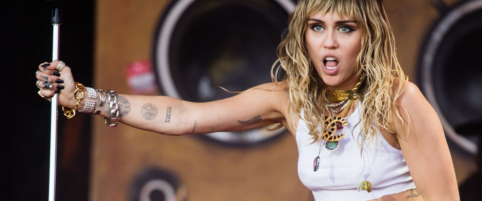 Miley Cyrus'tan kadınlara çağrı - 1 | NTV