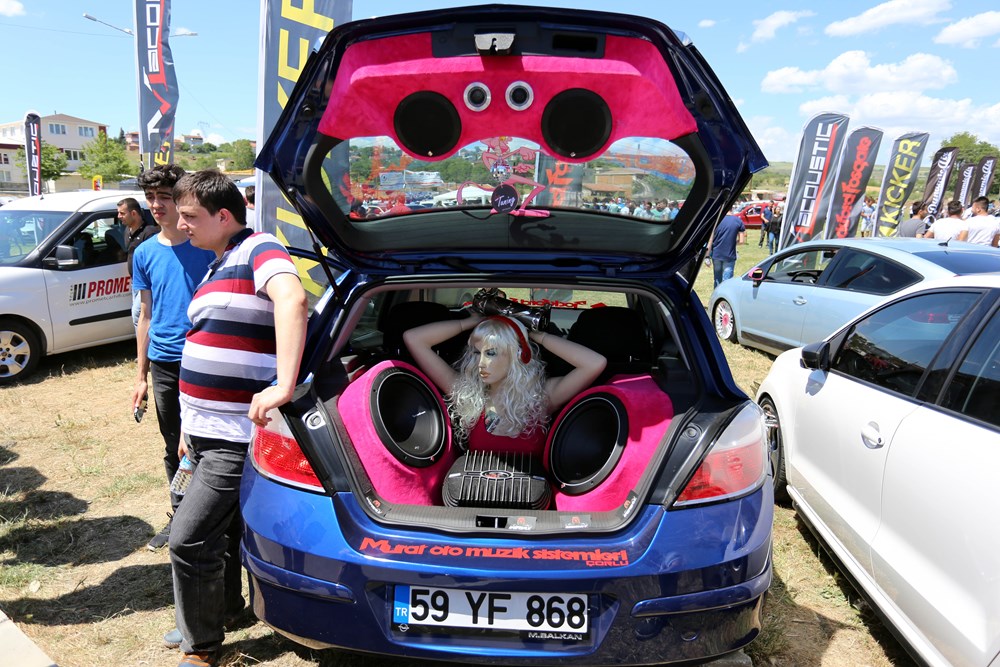 Modifiye araç tutkunları Tekirdağ'da buluştu